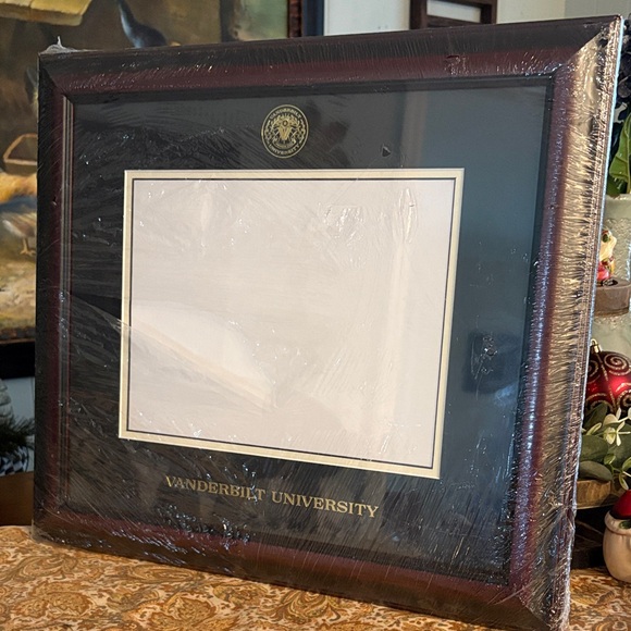 Framing Success | Accents | Nwt Framing Success Vanderbilt University ...